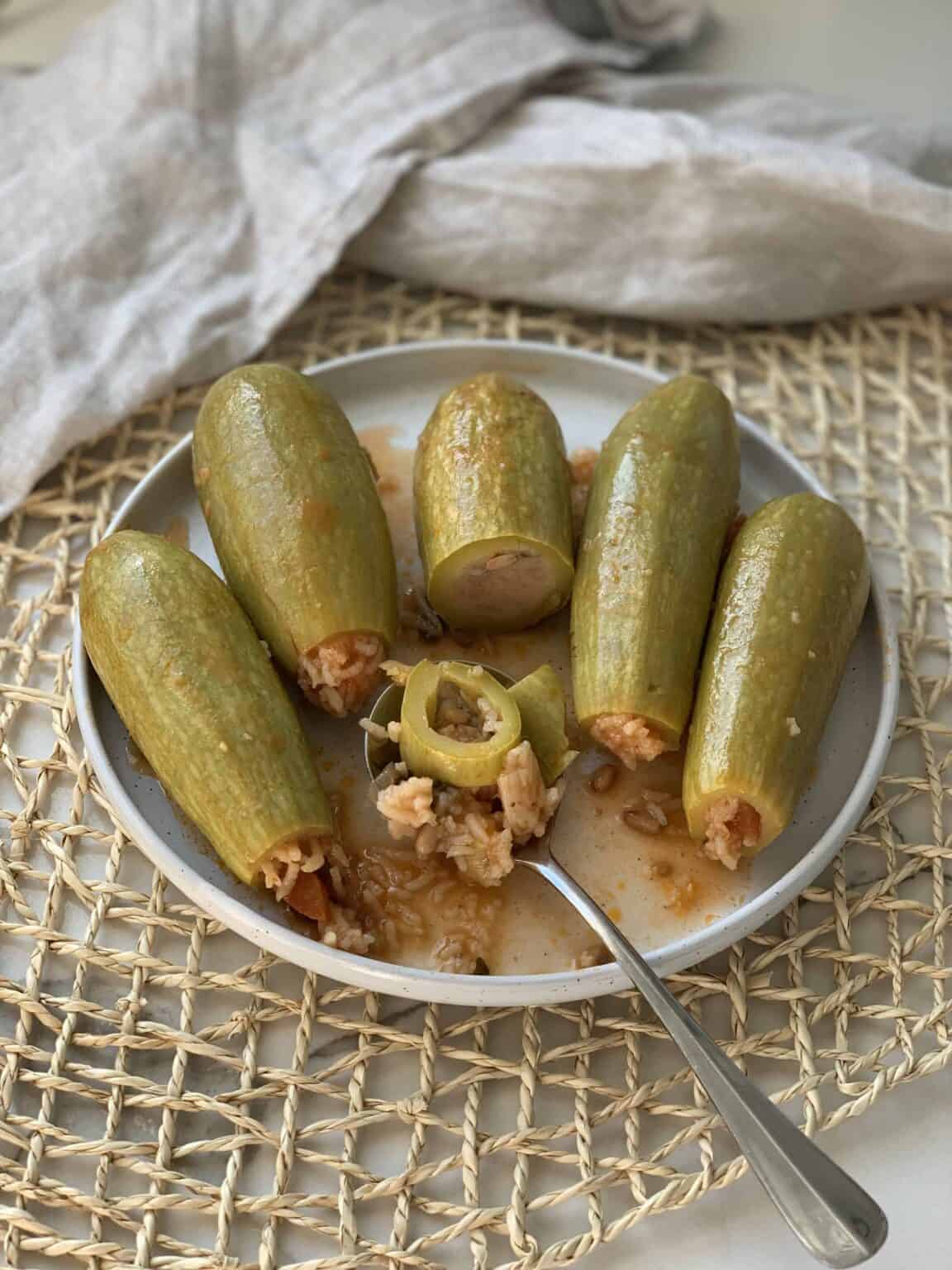 Kousa Mahshi (Lebanese Stuffed Zucchini)