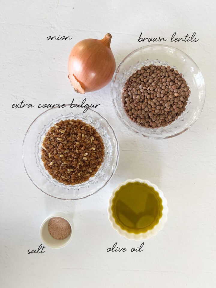 Mujadara Hamra (Lentils and Bulgur)