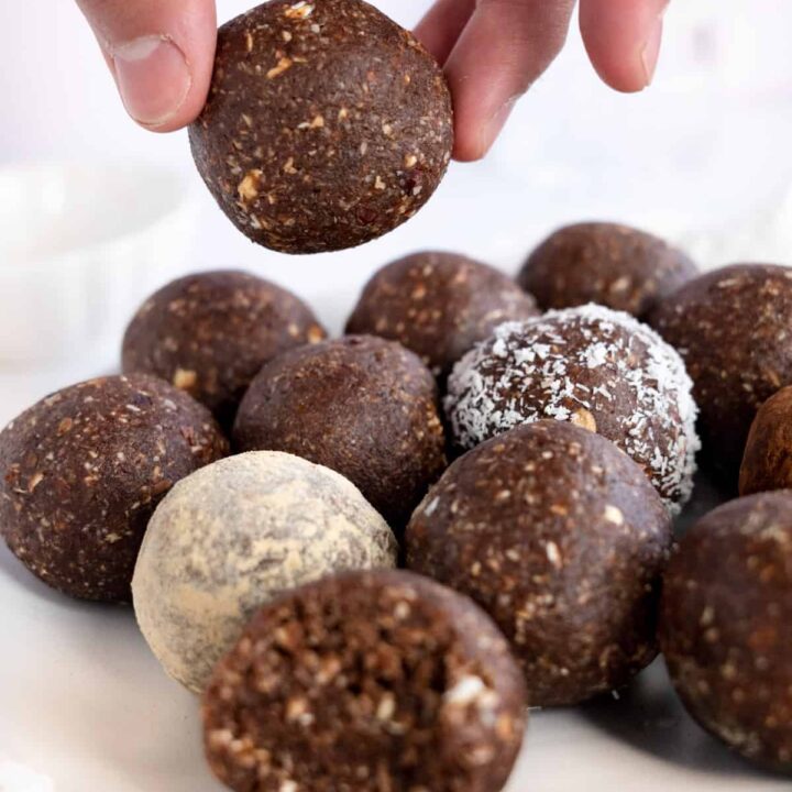 Chocolate Bliss Balls Without Dates