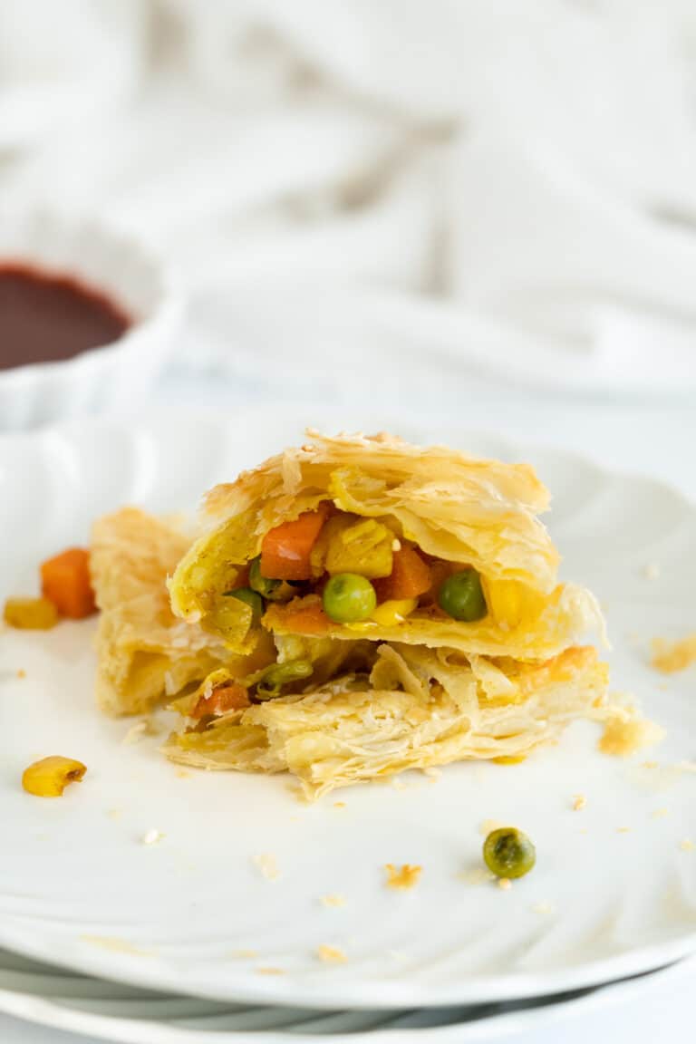 Easy Vegetable Curry Puffs with Puff Pastry