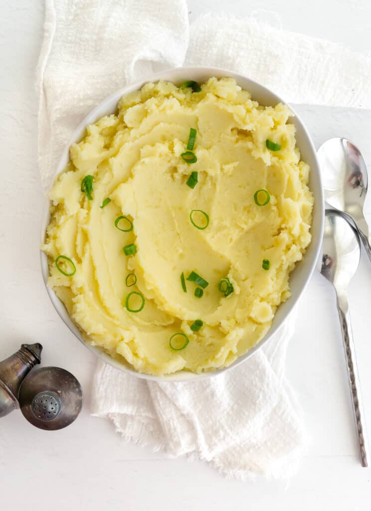 Easy Garlic Vegan Mashed Potatoes