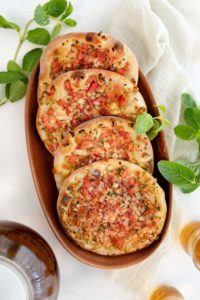 Tomato and Onion Manakeesh